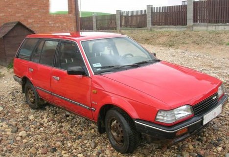 Mazda 323 technical specifications and fuel economy